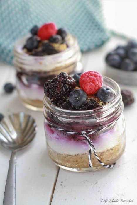 Keto Cheesecake Parfaits | An EASY Keto / Paleo Dessert Idea