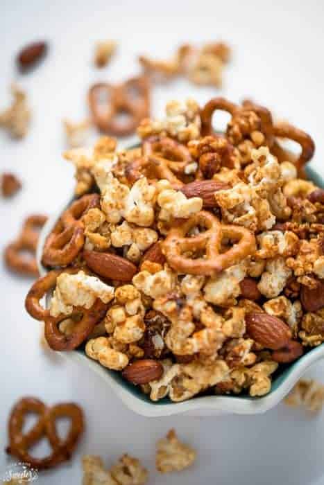 Slow Cooker Caramel Popcorn Snack Mix